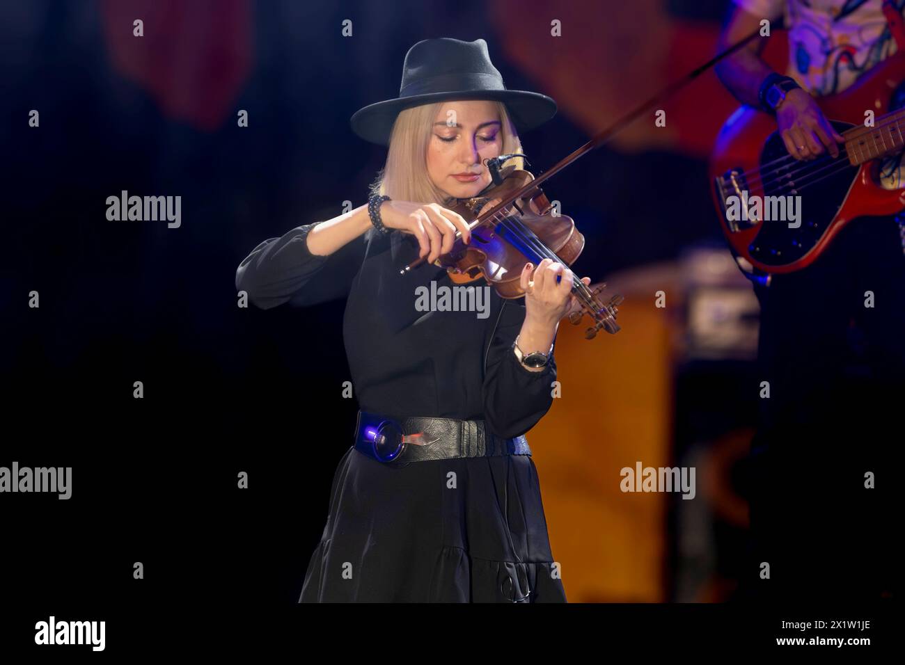 Alicja ChrzÄÖszcz Violine - Der schottische Rocksänger Ray Wilson geb ...