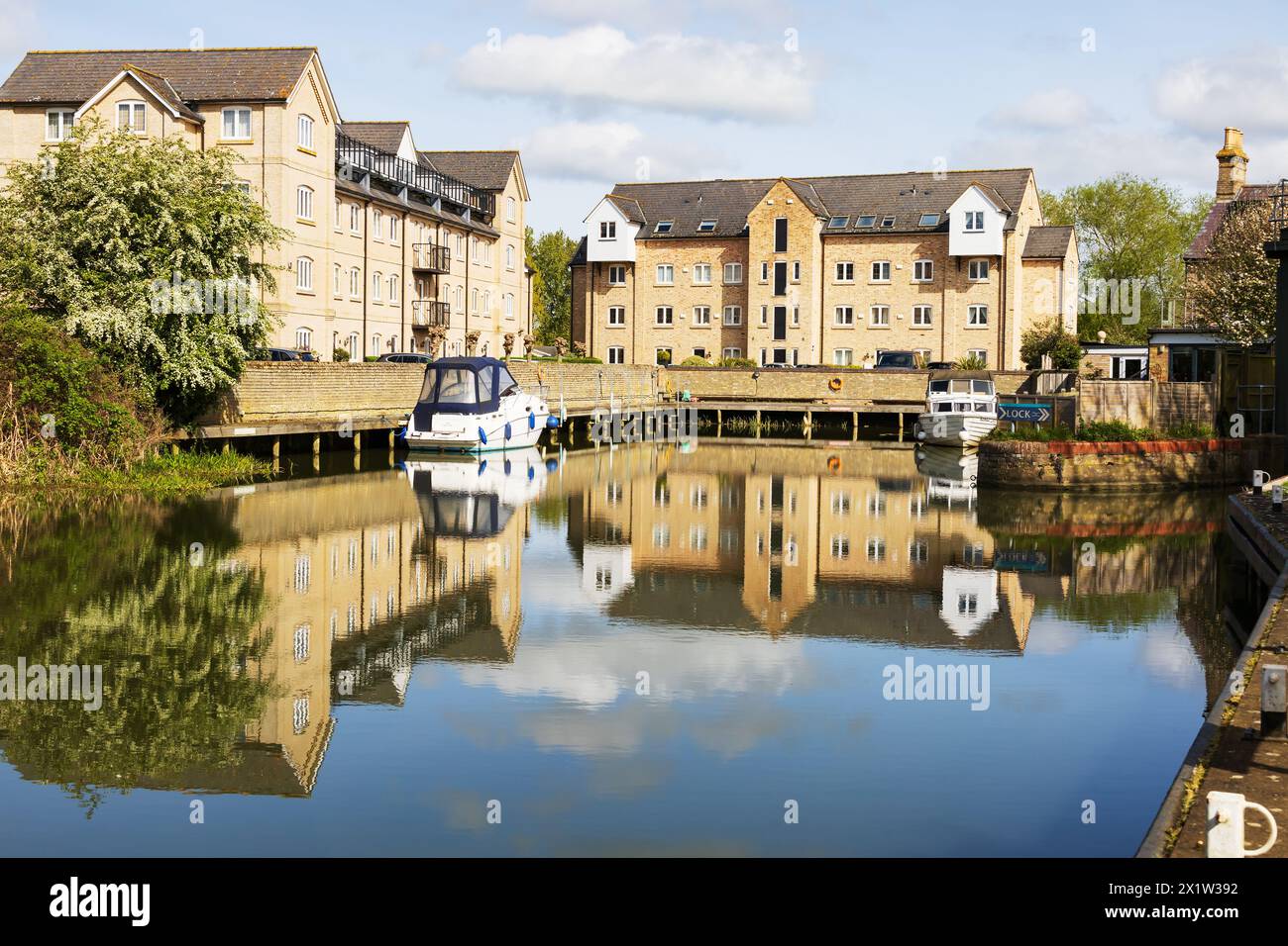 Offord cluny mill hi-res stock photography and images - Alamy
