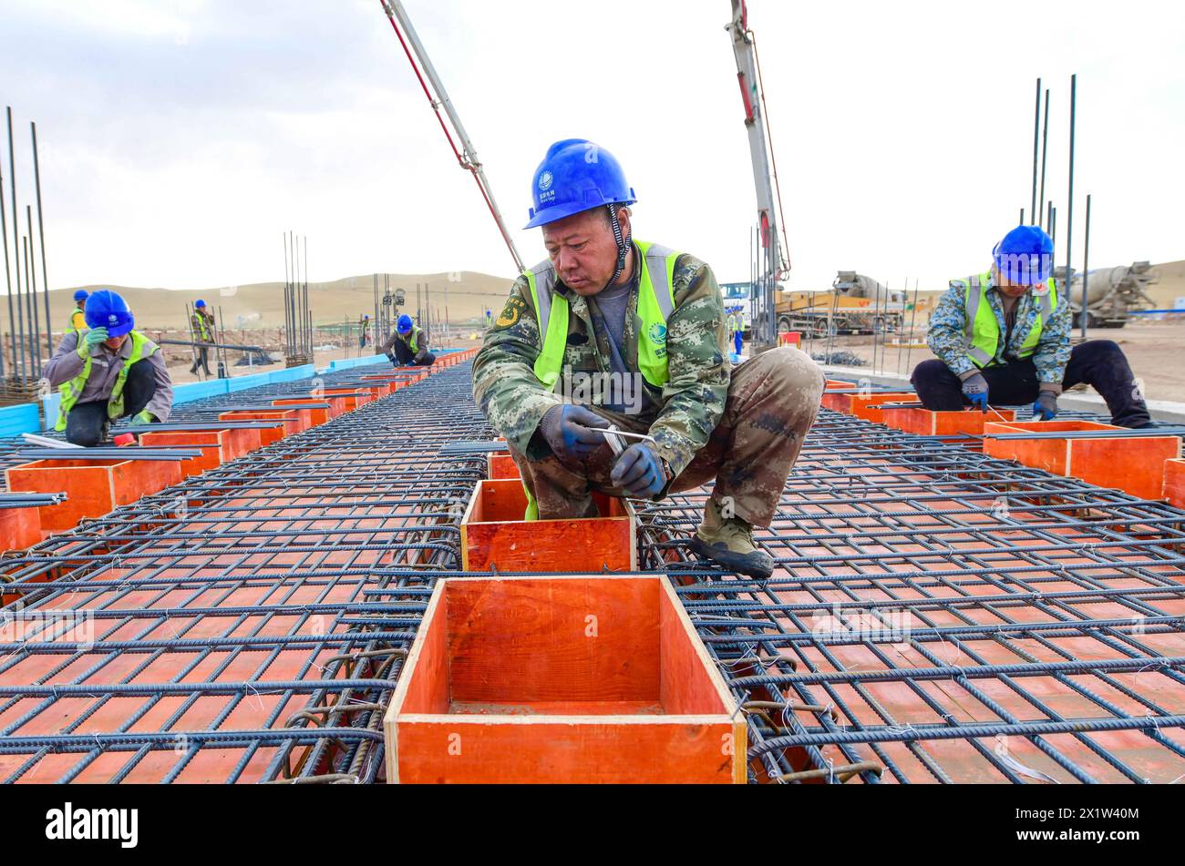XILINGOL, CHINA - APRIL 18, 2024 - Builders work at the construction ...