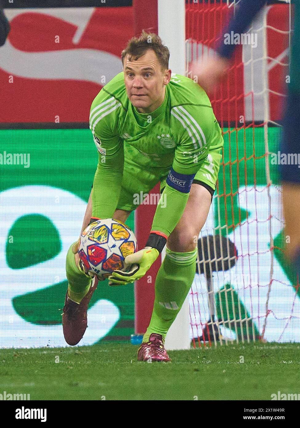 Manuel NEUER, goalkeeper FCB 1 in the quarter final match FC BAYERN ...
