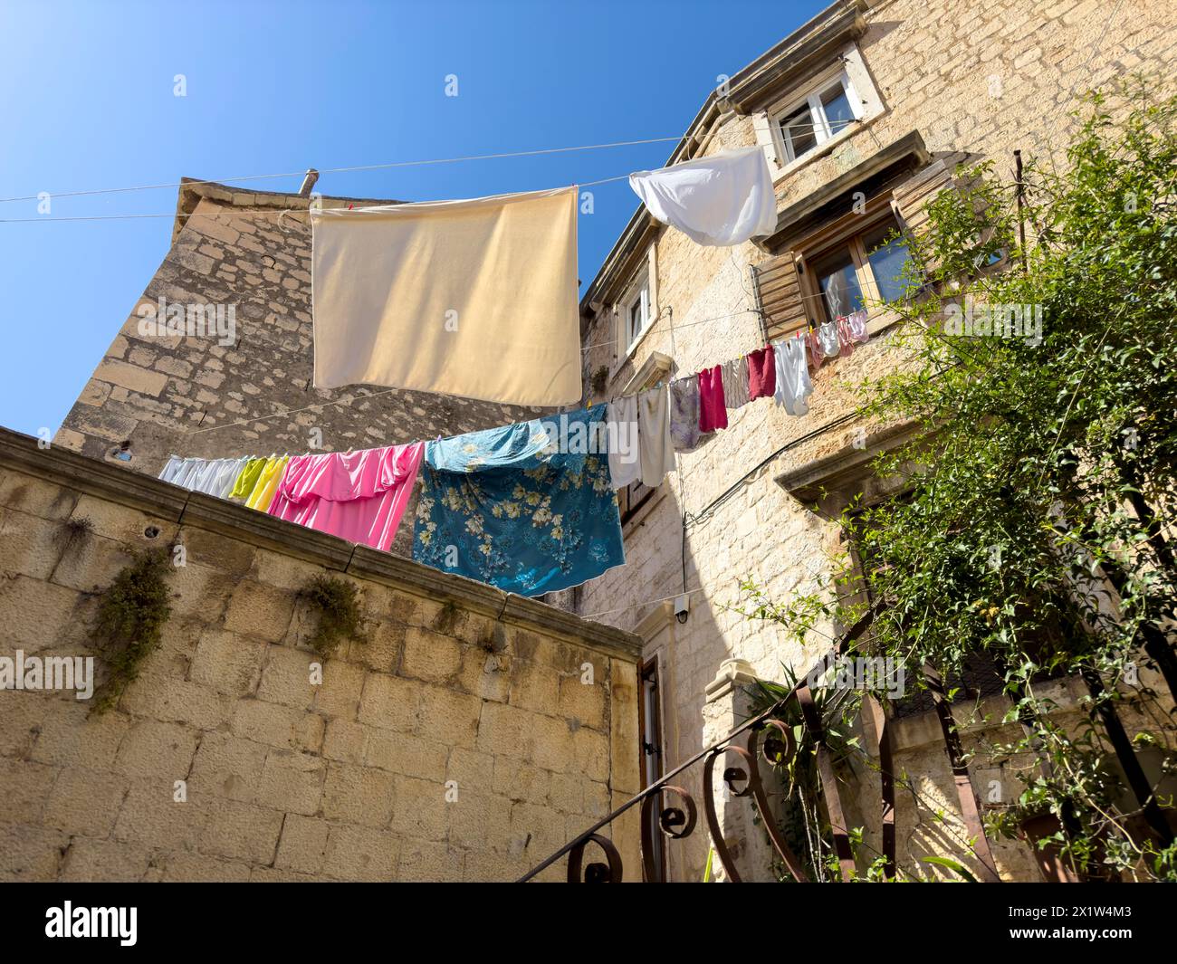 Historic laundry line hi-res stock photography and images - Alamy