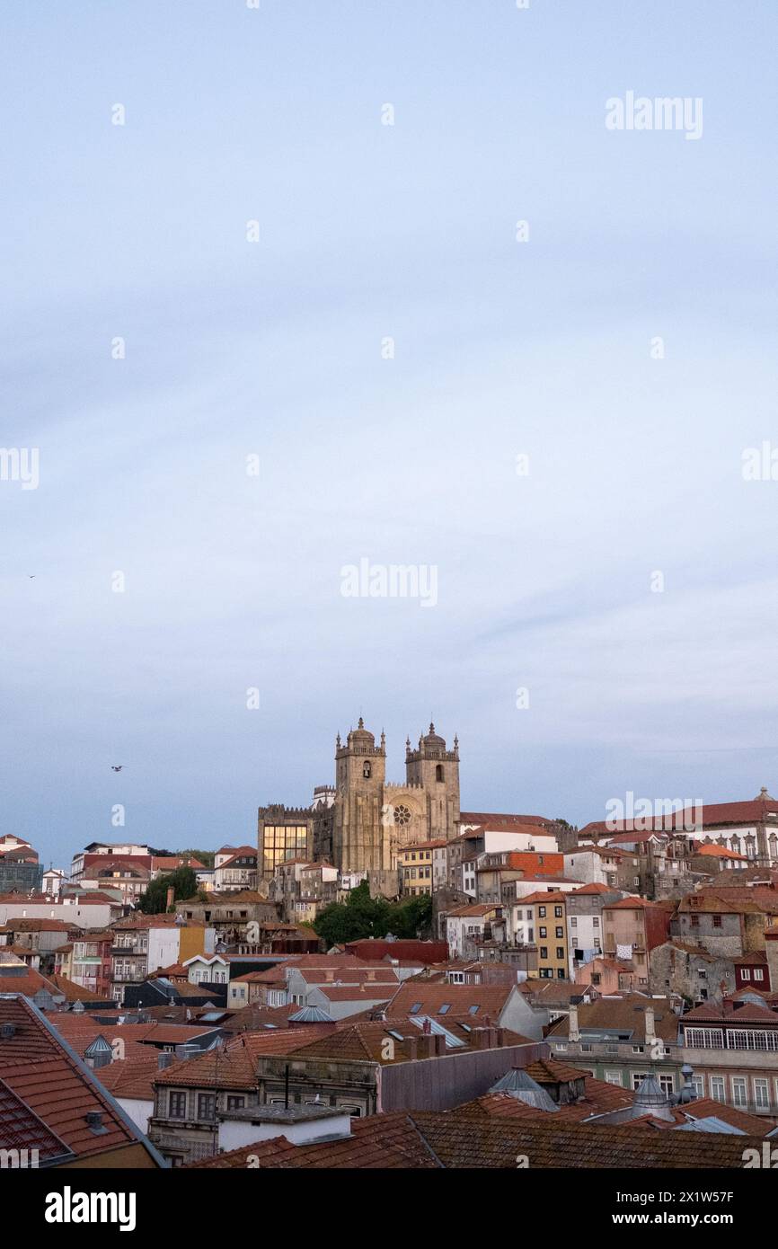Cityscape with Se do Porto, a Romanesque fortress-style cathedral ...