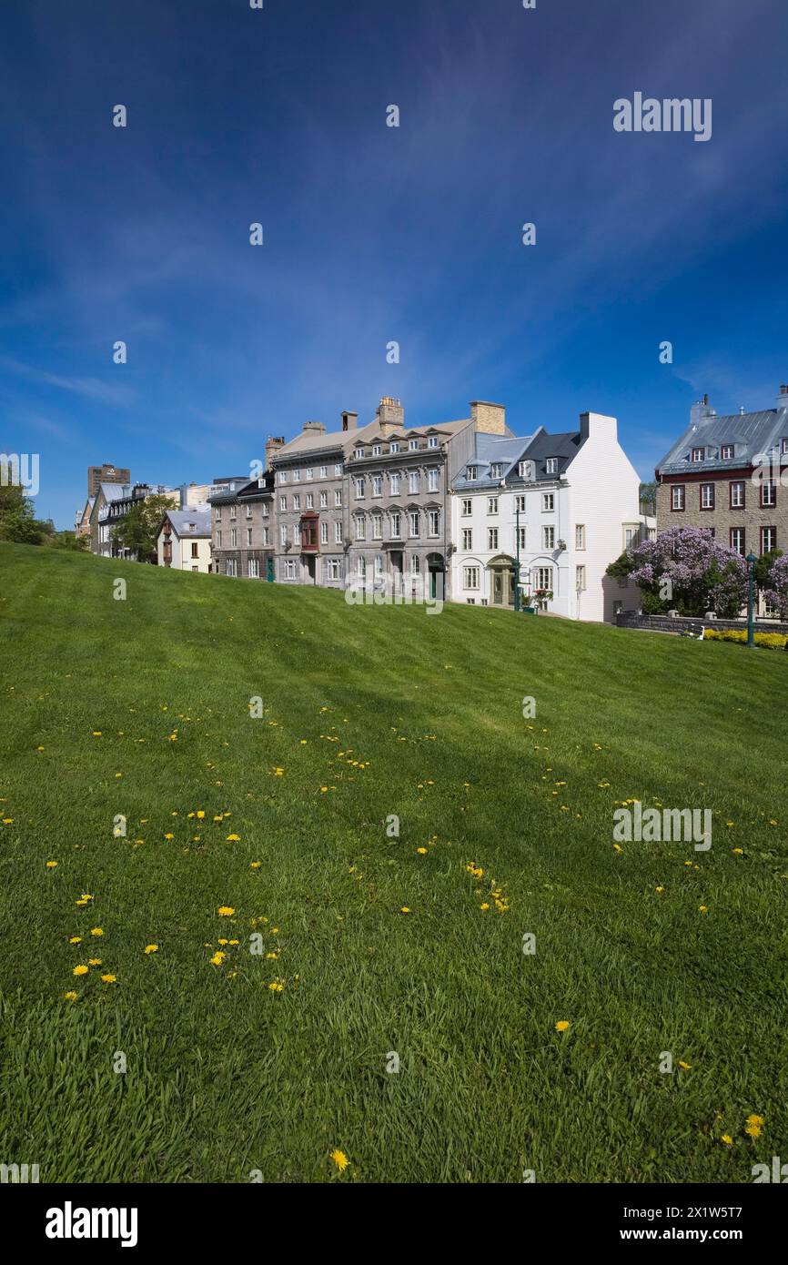 Residential buildings on sloped hi-res stock photography and images - Alamy