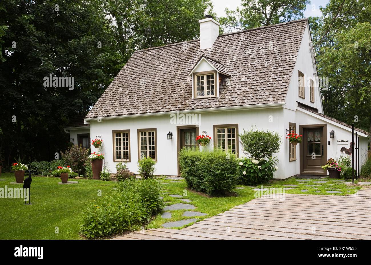 Old circa 1886 white with beige and brown trim Canadiana cottage style ...