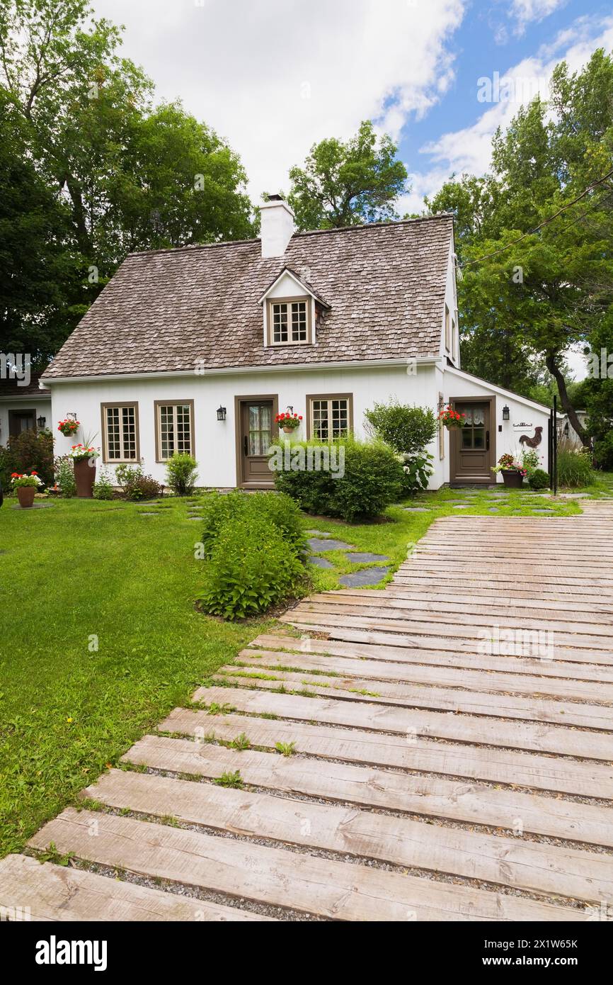 Old circa 1886 white with beige and brown trim Canadiana cottage style ...
