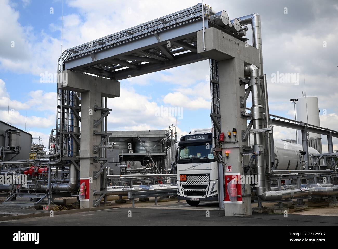 Cologne, Germany. 18th Apr, 2024. A truck is parked at the loading ...