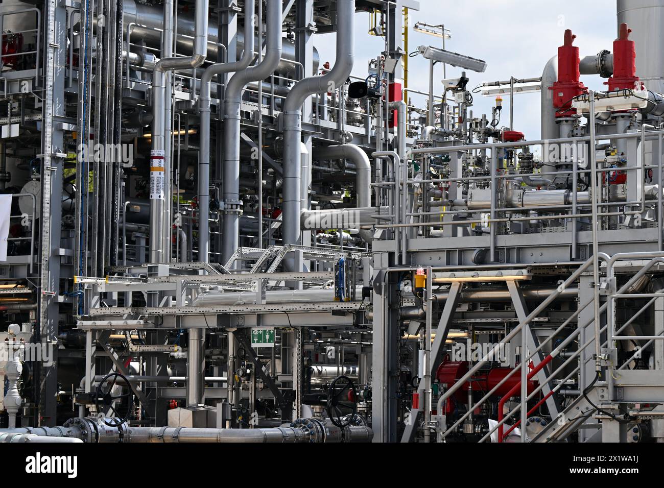 Cologne, Germany. 18th Apr, 2024. A new bio-LNG plant is located at ...