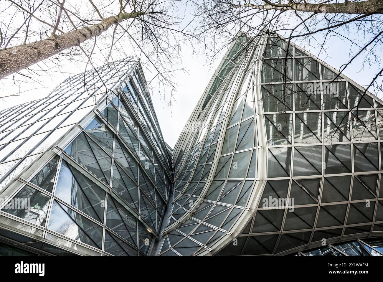 Modern architecture, office building, architect Frank O. Gehry ...