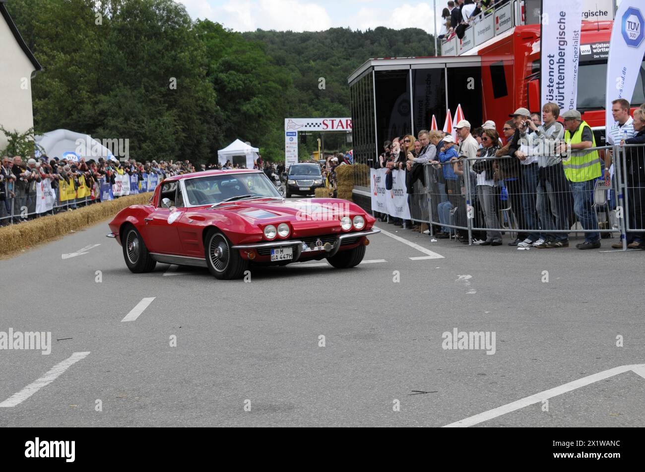 Car race track hi-res stock photography and images - Alamy
