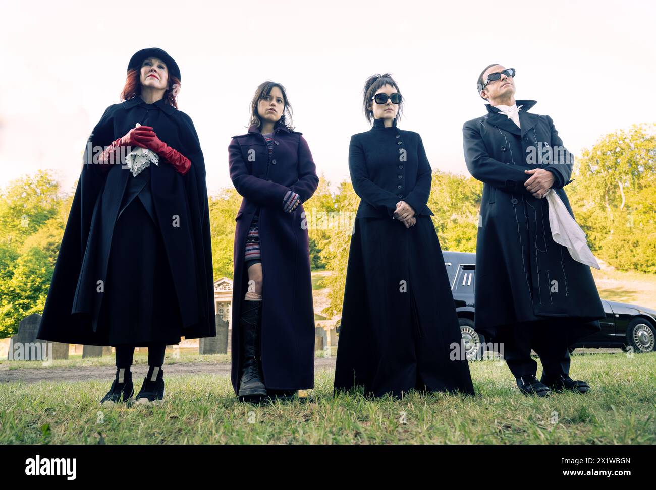 Beetlejuice 2 Winona Ryder, Catherine O'Hara, Justin Theroux, and Jenna Ortega Stock Photo - Alamy