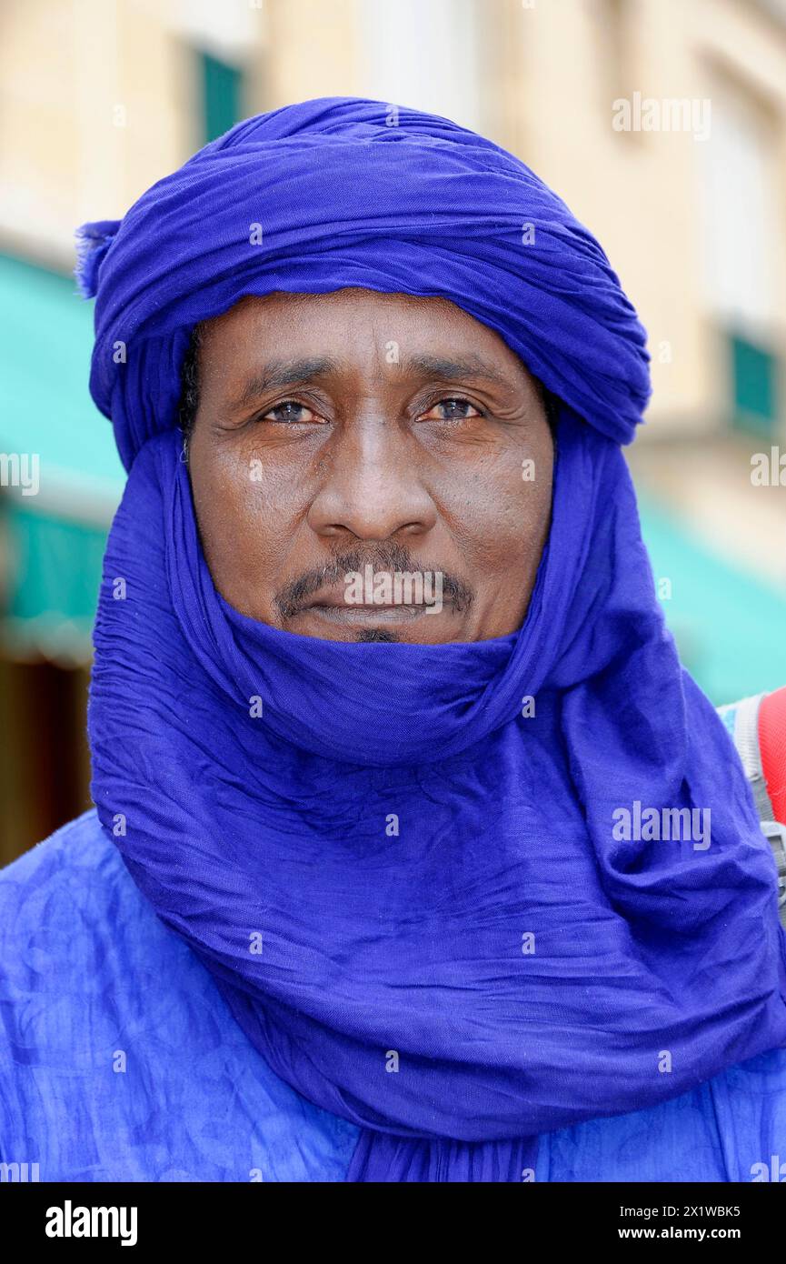 African businessman in traditional hi-res stock photography and images ...
