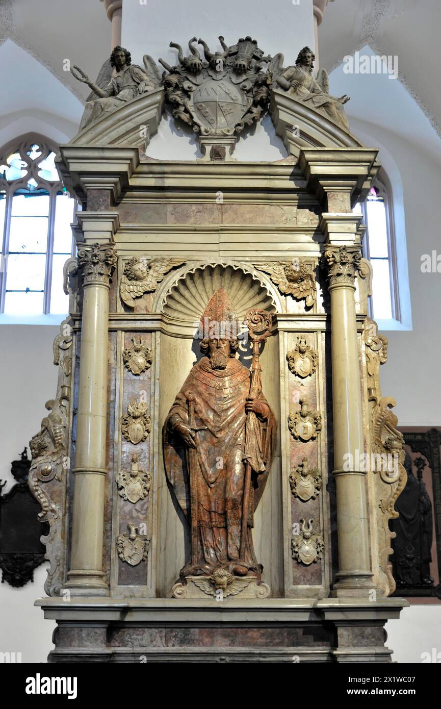 St Kilian's Cathedral, St Kilian's Cathedral, Wuerzburg, Stone statue ...