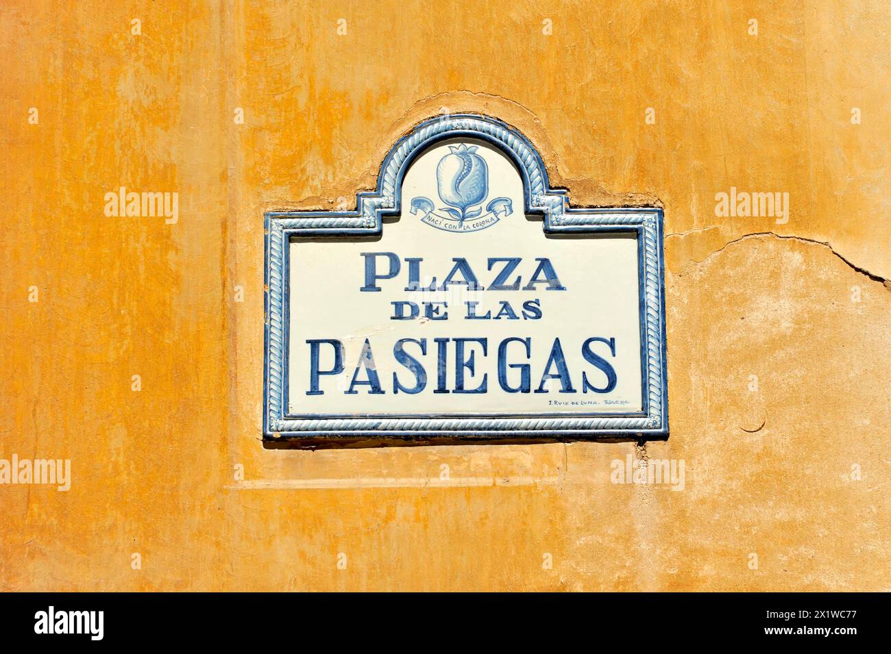 Granada, Ceramic street sign 'Plaza de las Pasiegas' on a wall, Granada ...