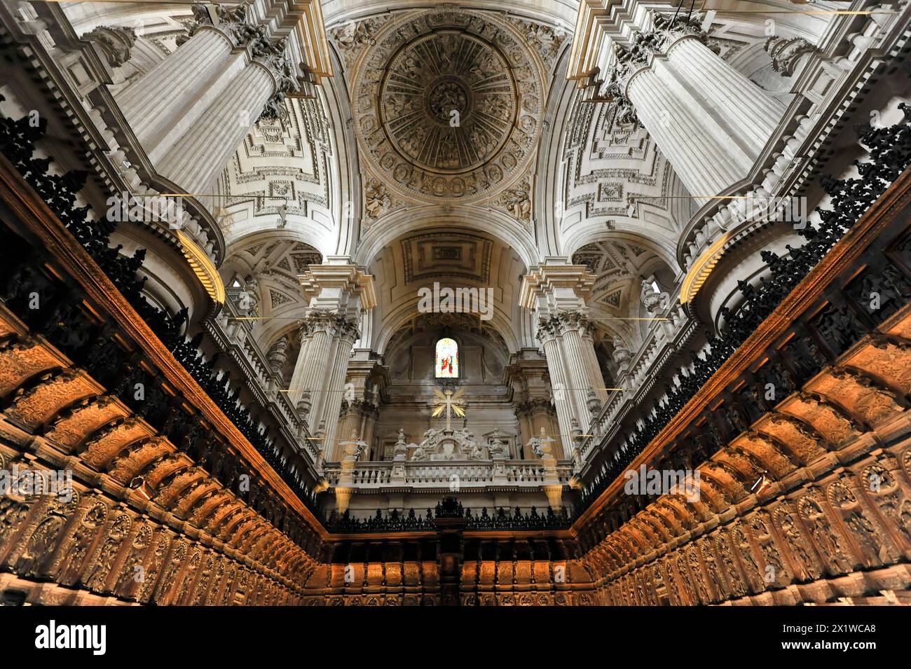 Medieval ceiling design hi-res stock photography and images - Alamy