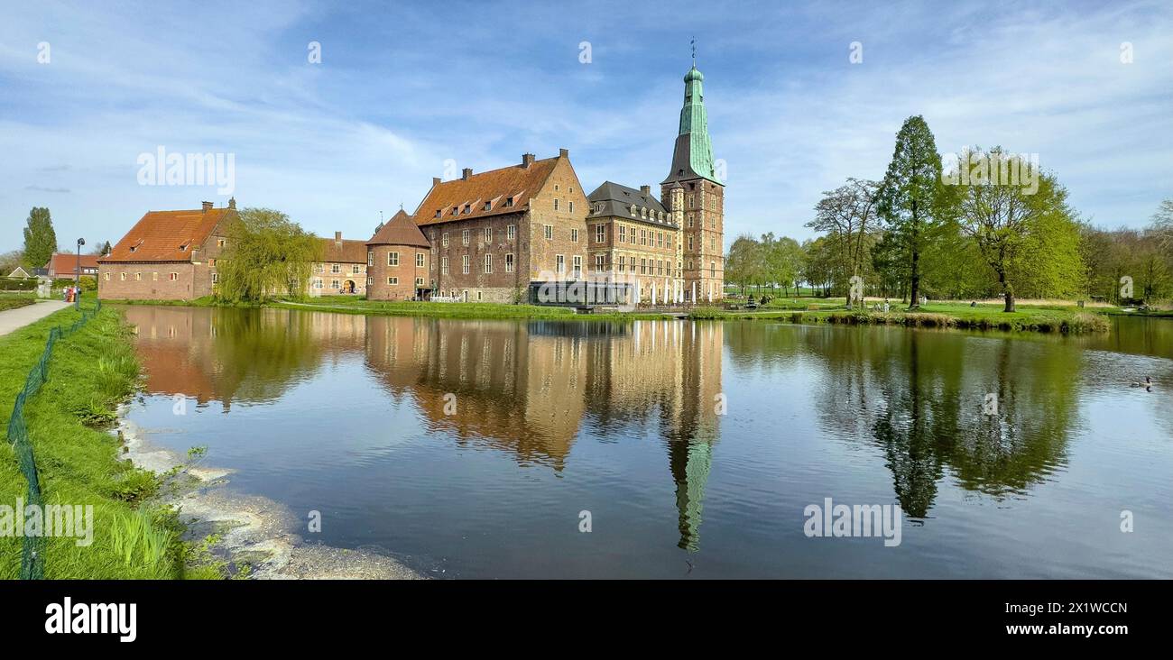 View over wide moat to historic moated castle from Renaissance Raesfeld ...