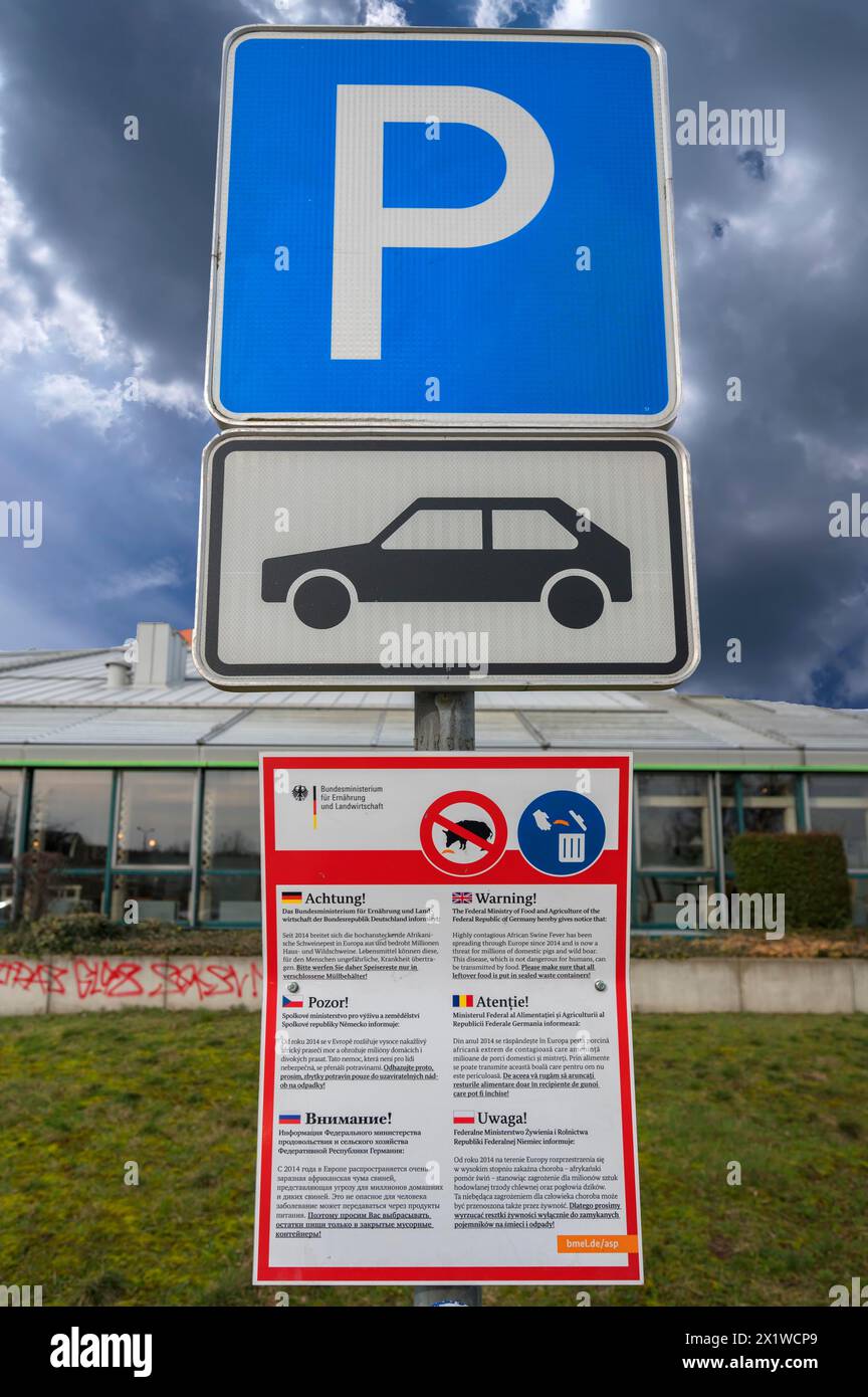Parking sign and warning sign of the Federal Government for nutrition ...