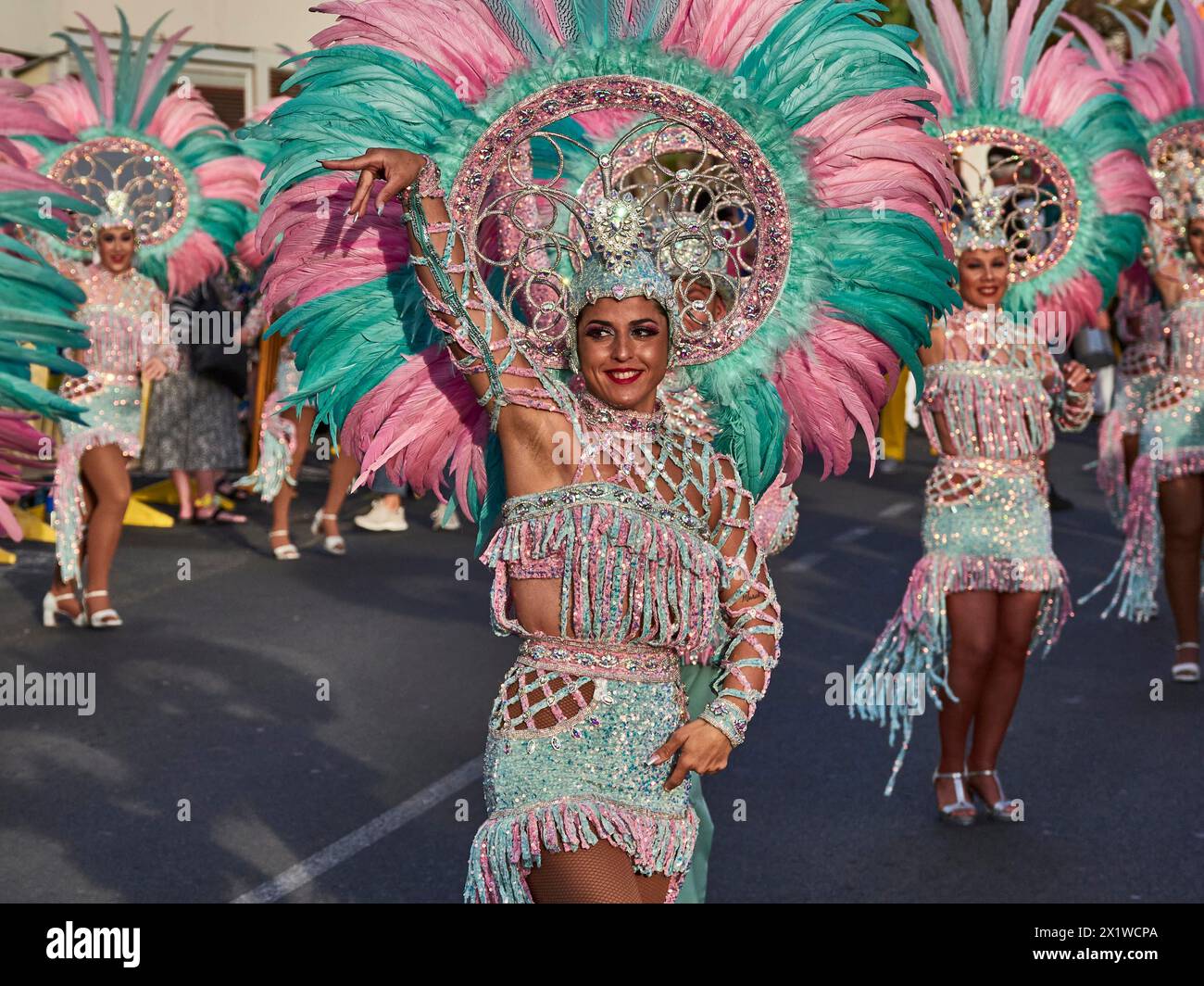Group people dressed carnival hi-res stock photography and images - Alamy