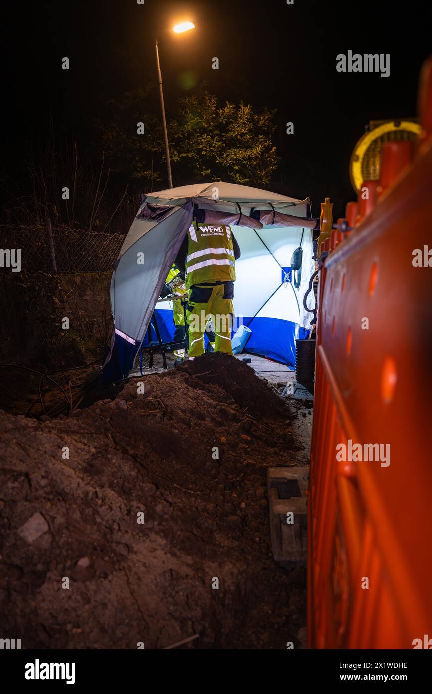 Clothing reflect hi-res stock photography and images - Alamy