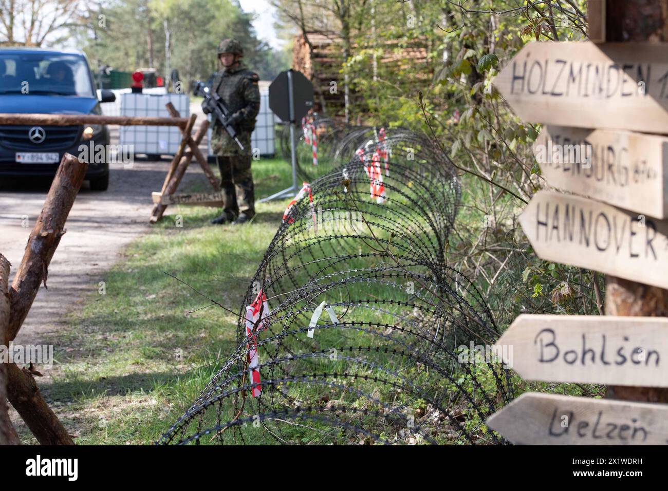 Strassensperre, Checkpoint, allgemein, feature, Randmotiv, Symbolfoto ...