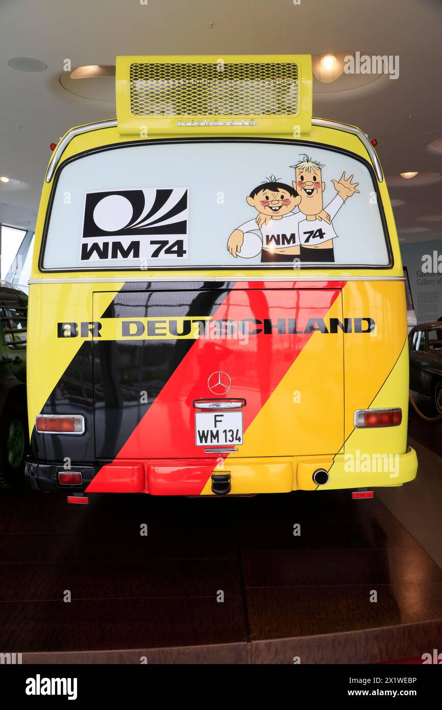 Mercedes-Benz O 302 team coach for the 1974 Football World Cup ...