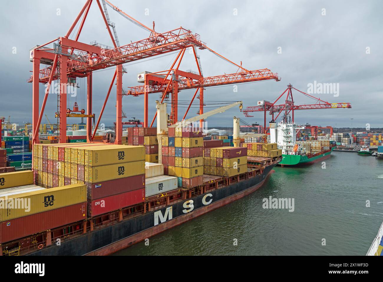 Container ships, container bridge, harbour, Dublin, Republic of Ireland ...