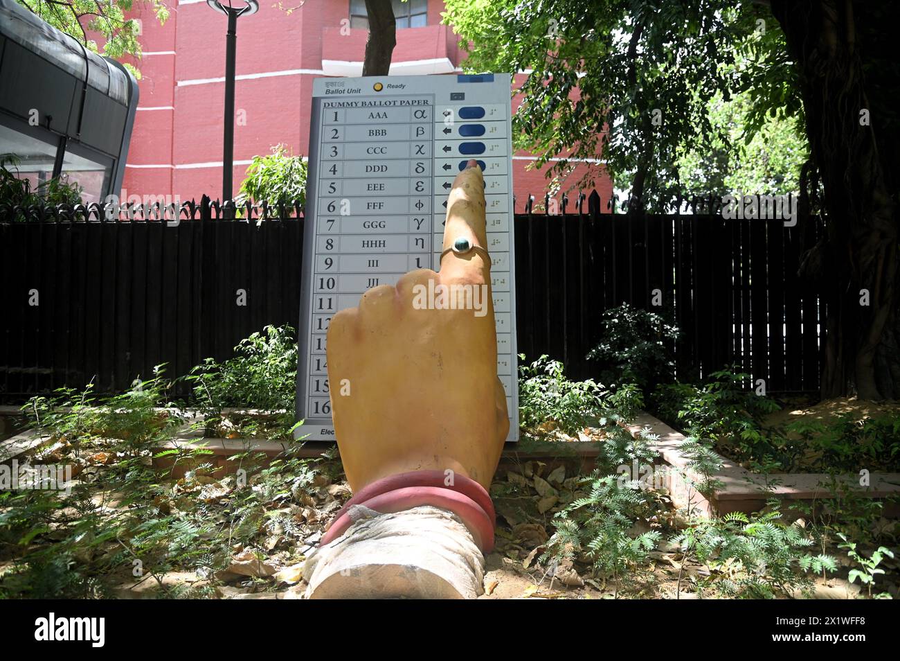 Electronic voting machine india hi-res stock photography and images - Alamy