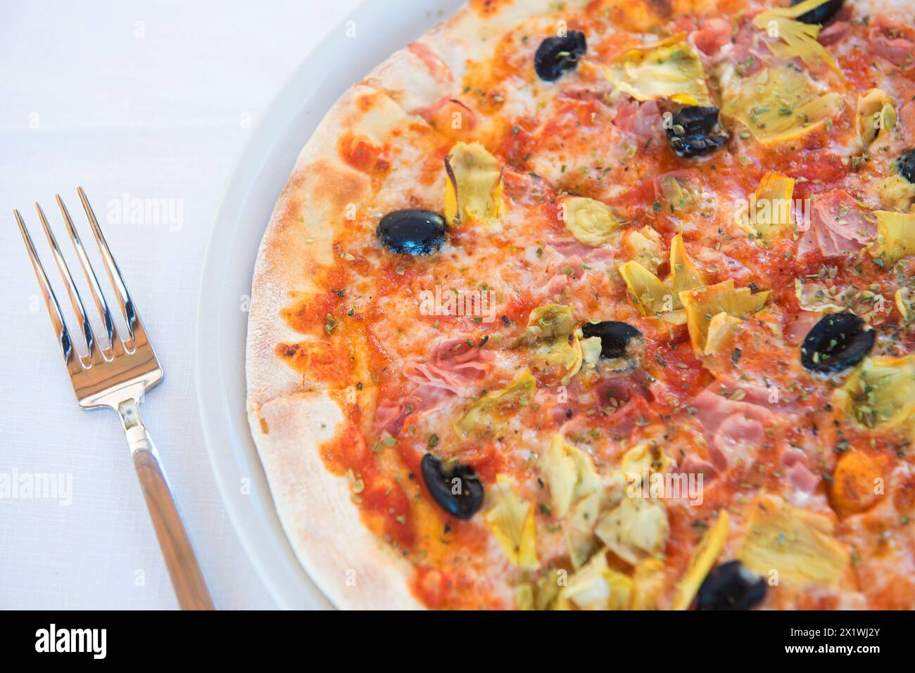 Gourmet italian pizza ham hi-res stock photography and images - Alamy