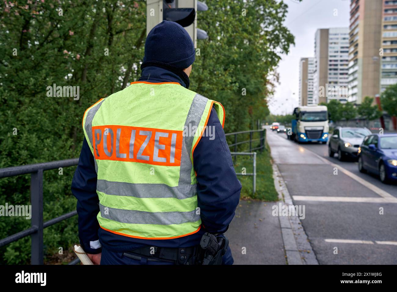 Uniform sicherheitsdienst hi-res stock photography and images - Alamy