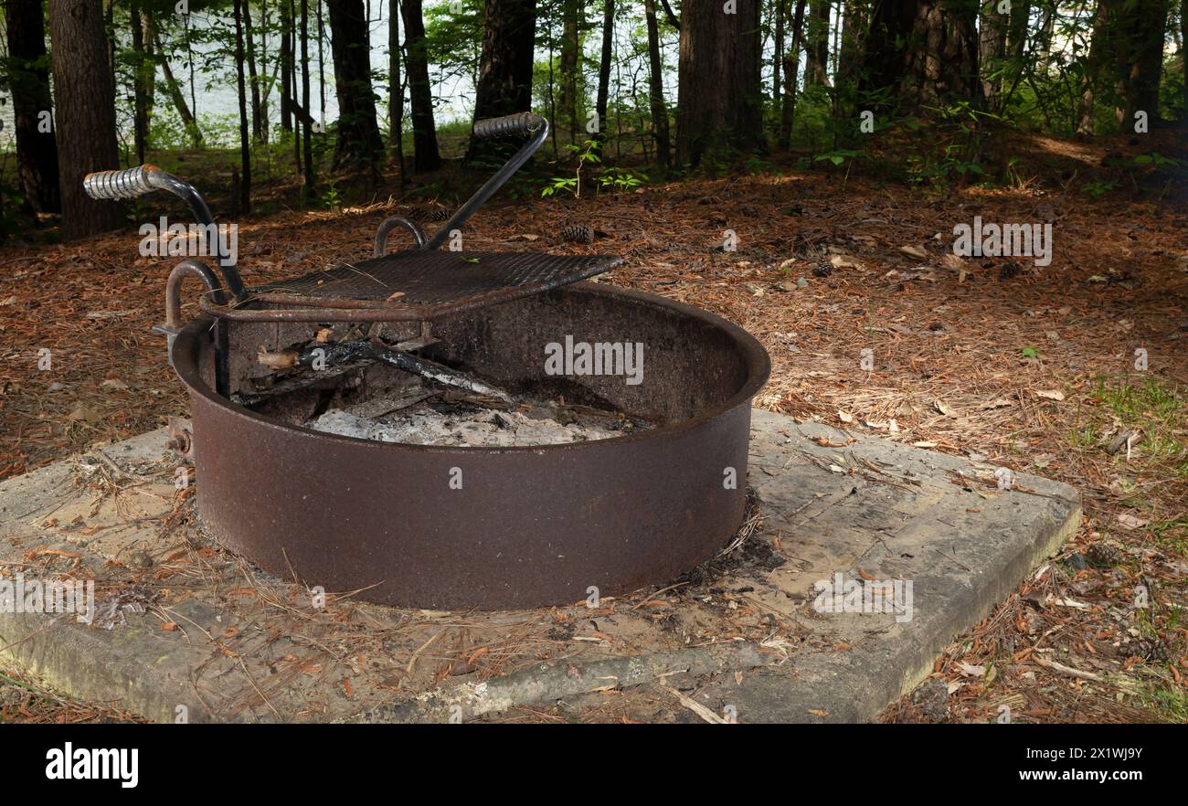 Campfire ring at Jordan Lake in North Carolina Stock Photo - Alamy