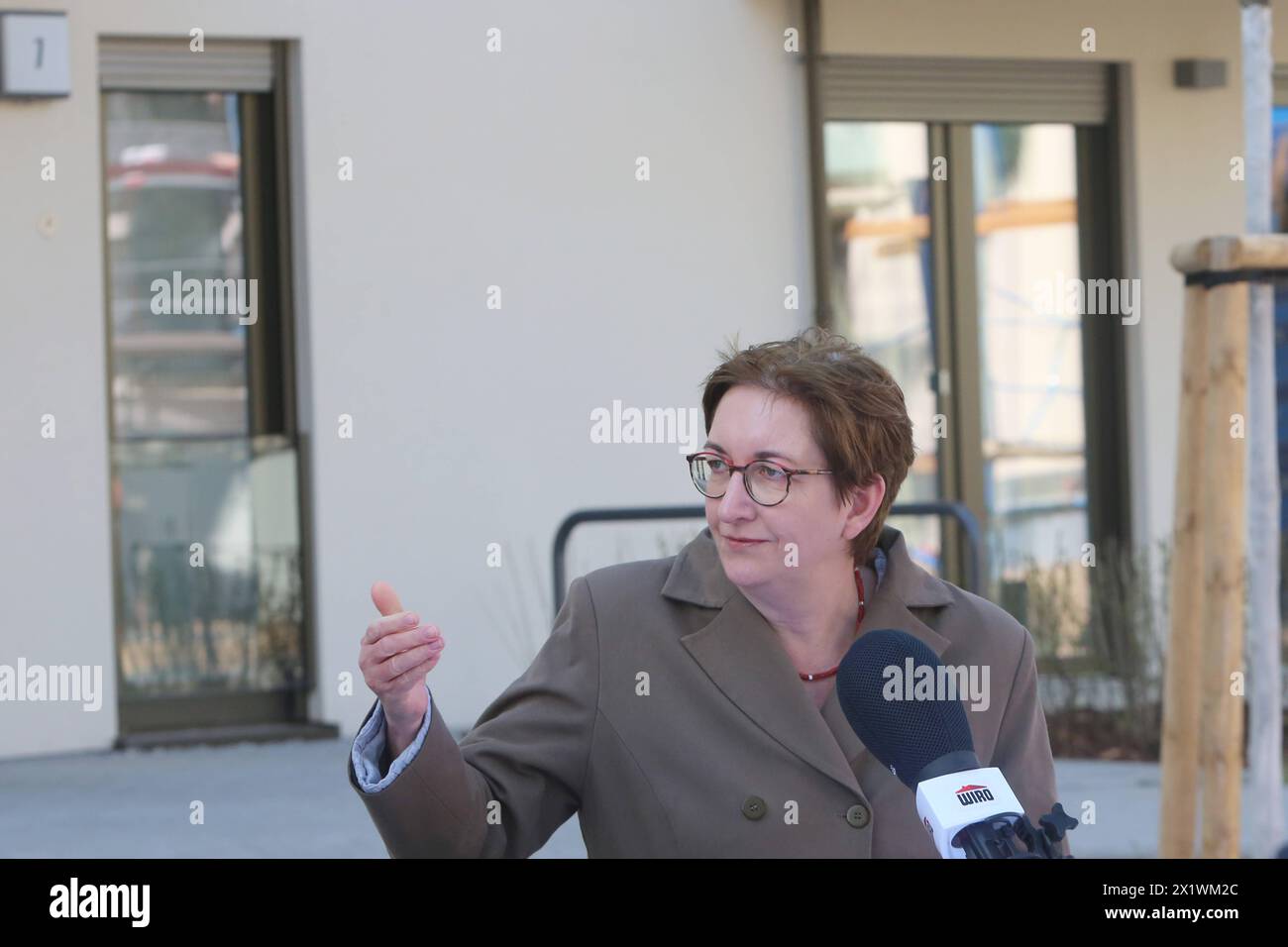 Die Bundesministerin für Wohnen, Stadtentwicklung und Bauwesen, Klara Geywitz besucht am ...