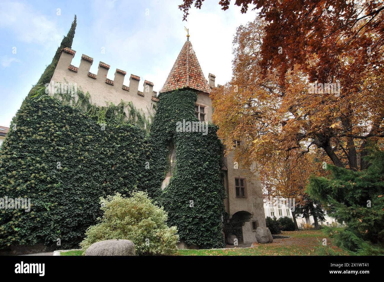 Castle merano hi-res stock photography and images - Alamy