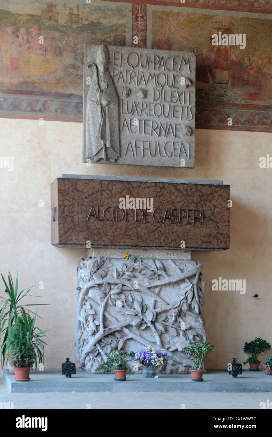 Alcide De Gasperi Tomb. Portico. Basilica of San Lorenzo Outside the ...