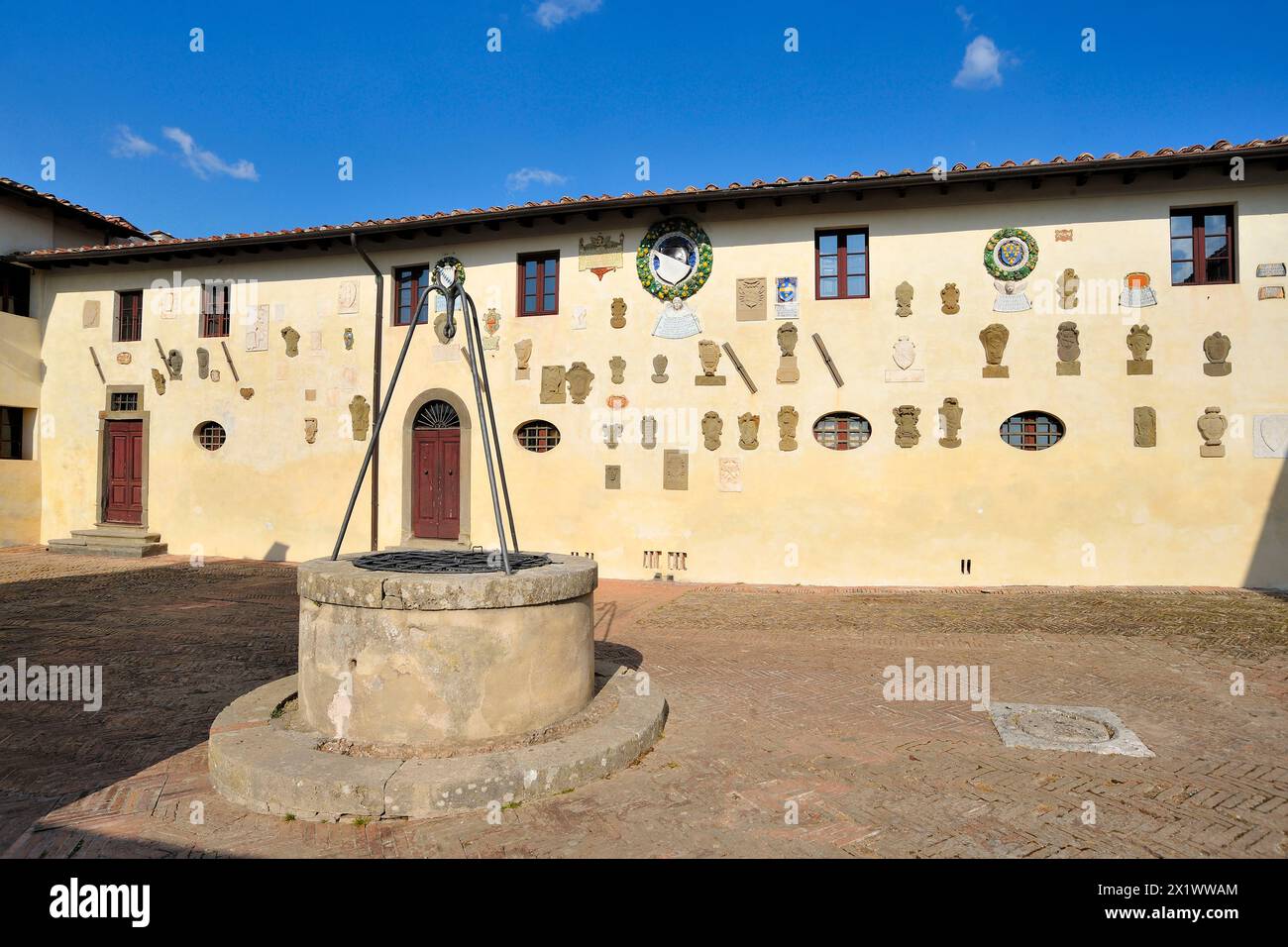 Castello dei vicari hi-res stock photography and images - Alamy