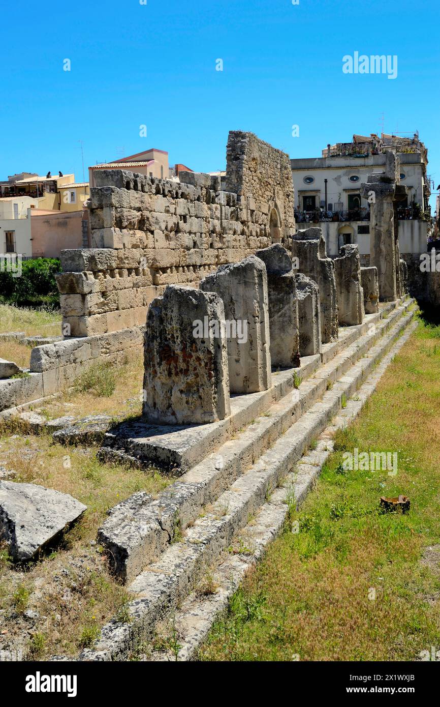 Temple of Apollo. Island of Ortigia. Syracuse. Sicily Stock Photo - Alamy