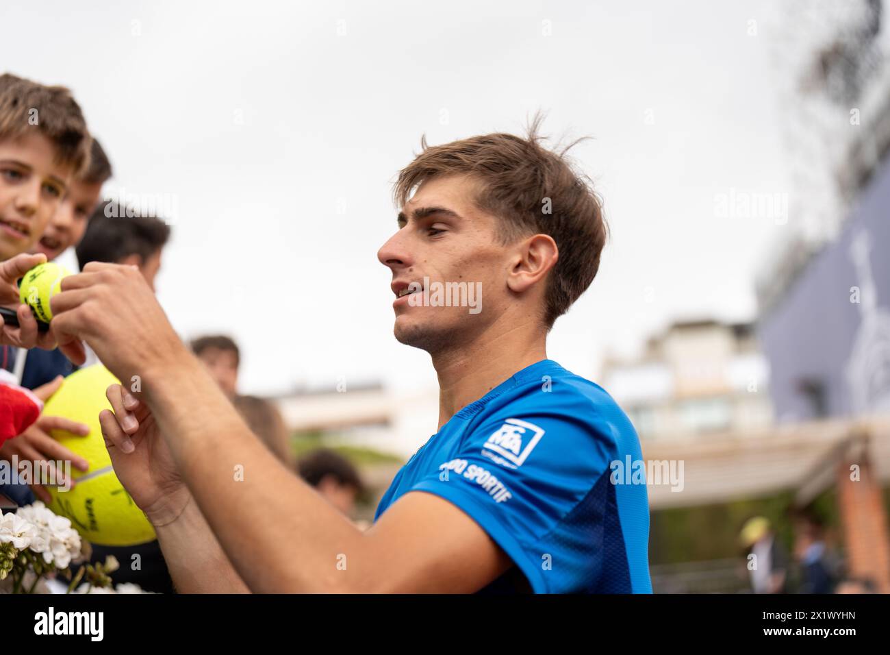 Marco abierto hi-res stock photography and images - Alamy