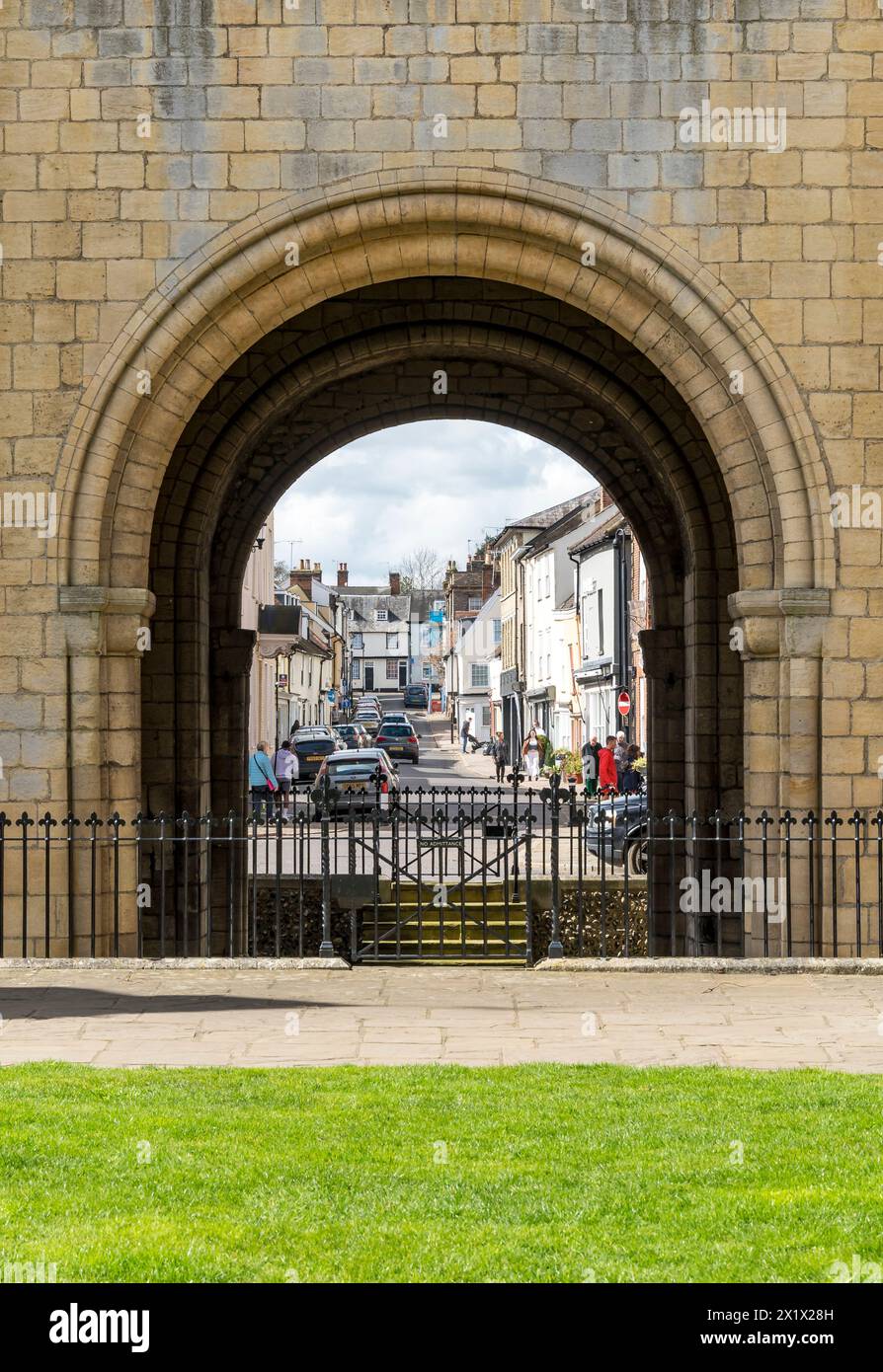 Stone gateway arched structure hi-res stock photography and images - Alamy