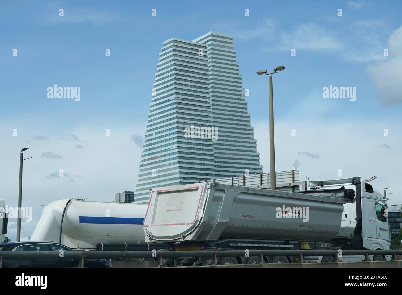 Anton Geisser 17.04.2024 Basel,Schweiz.Roche Turm auch Roche Tower,ist ...