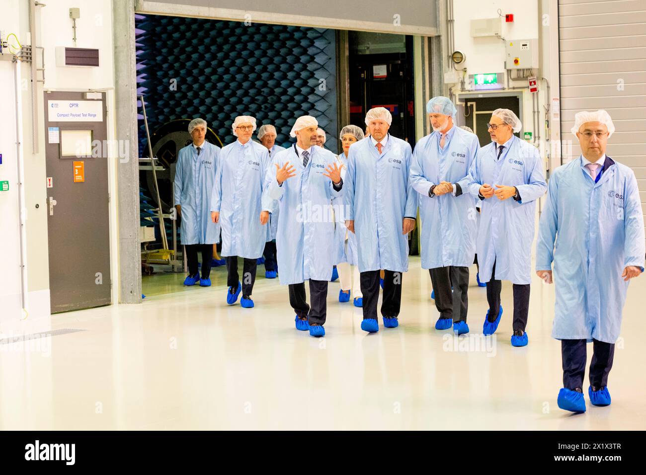 King Willem-Alexander of The Netherlands and King Felipe of Spain at ...