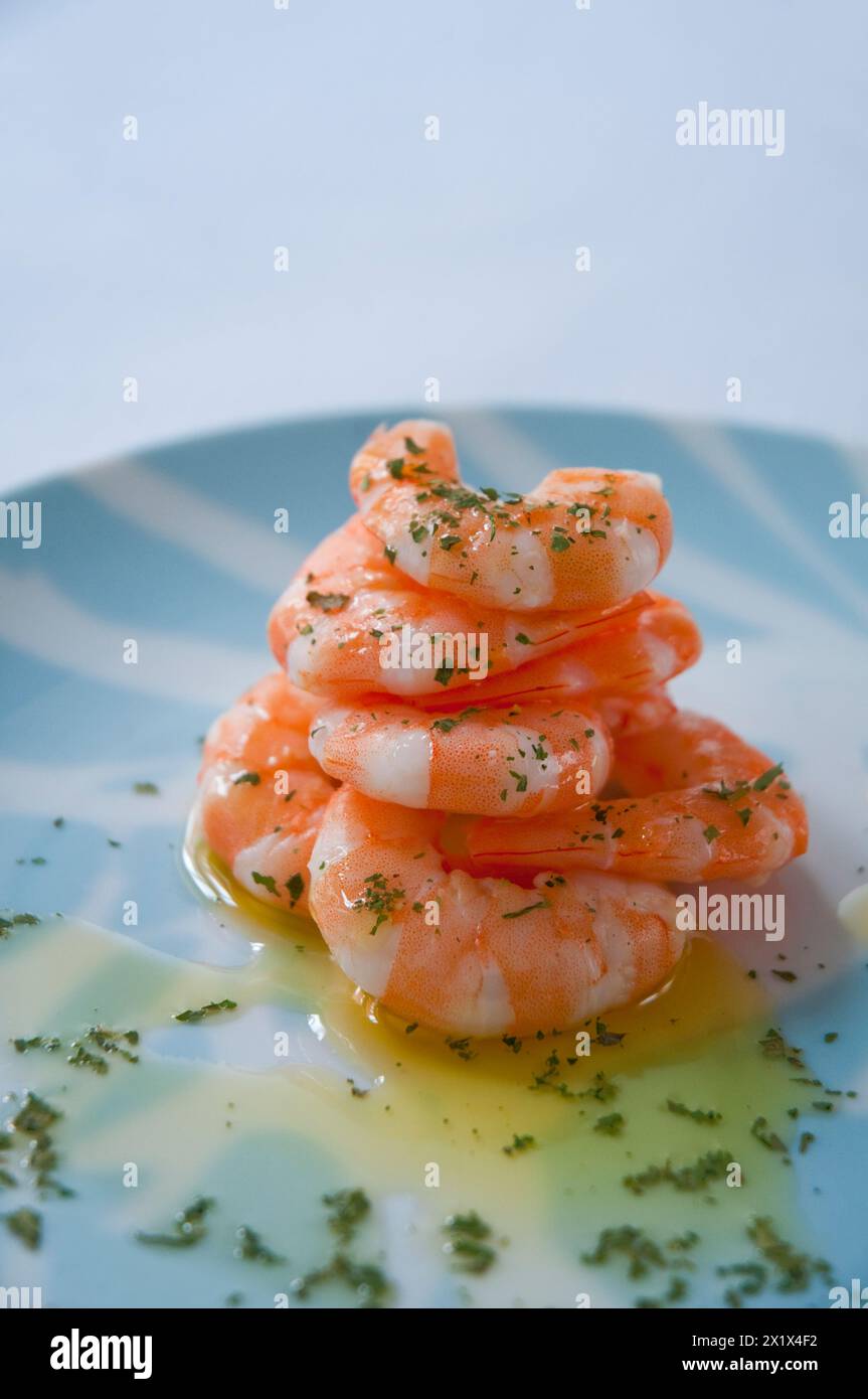 Piled prawns hi-res stock photography and images - Alamy