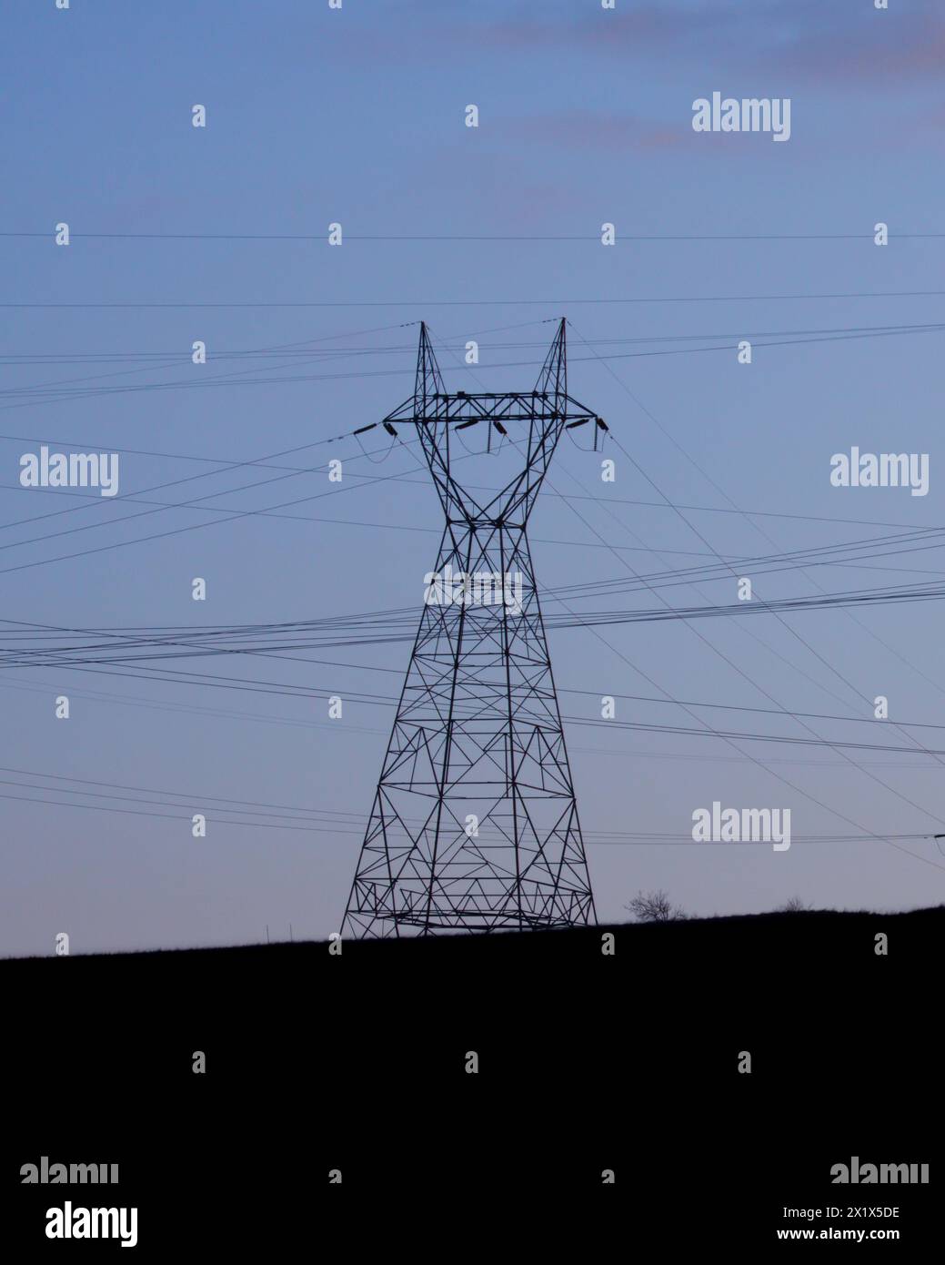 Powerline utility hi-res stock photography and images - Alamy