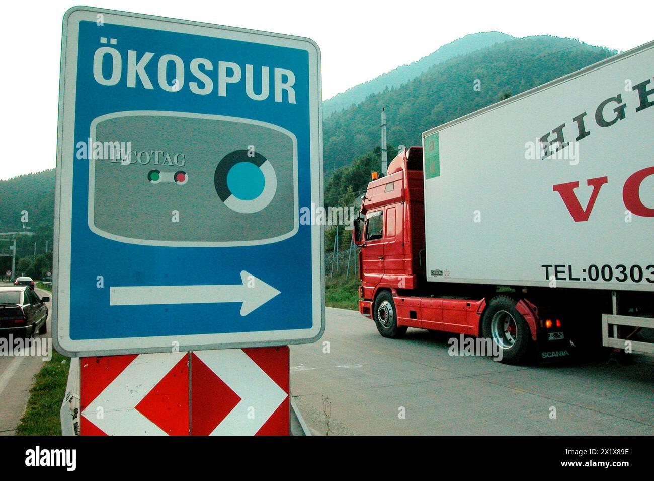 traffic management and road signs, visual information and warnings in ...