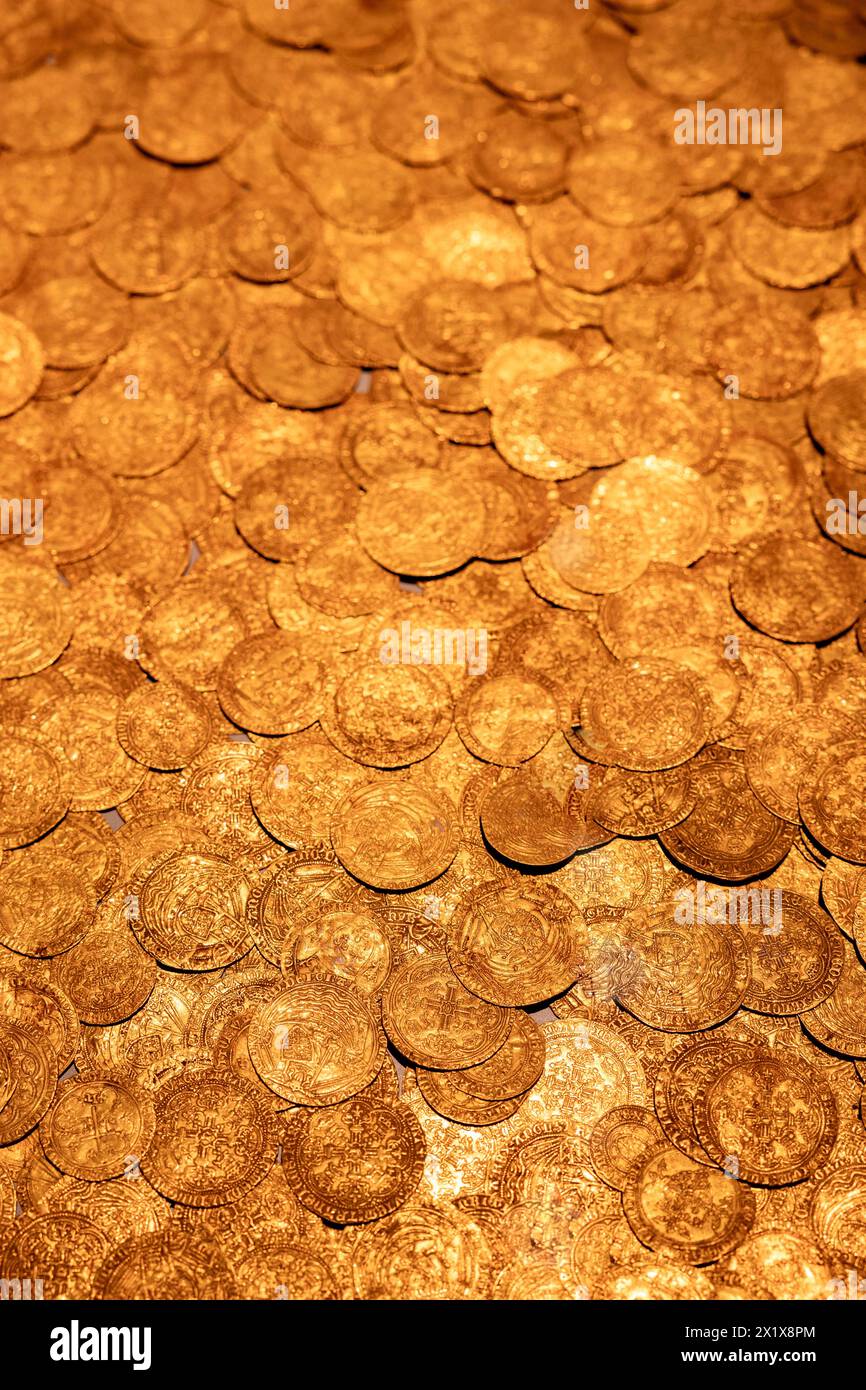 Collectible gold coins hi-res stock photography and images - Alamy
