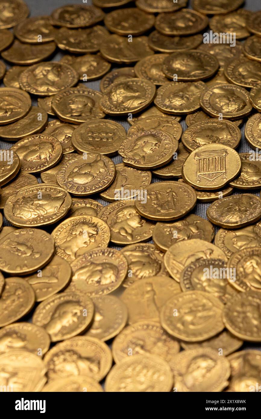 Collectible gold hi-res stock photography and images - Alamy