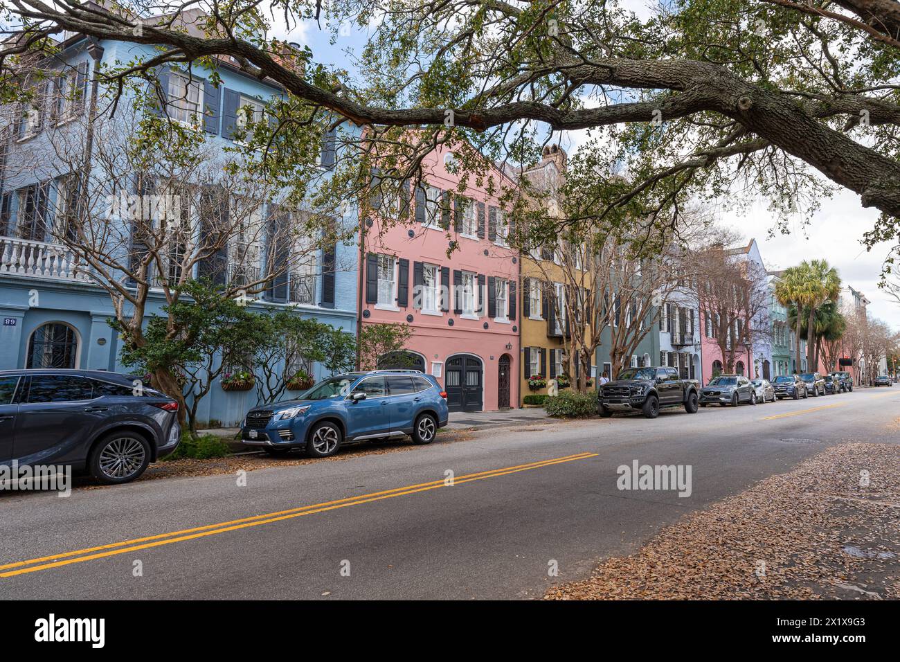 Rainbow Row Street in Charleston South Carolina, USA Stock Photo - Alamy