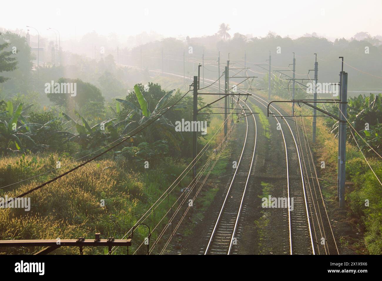 Farm beside railways hi-res stock photography and images - Alamy