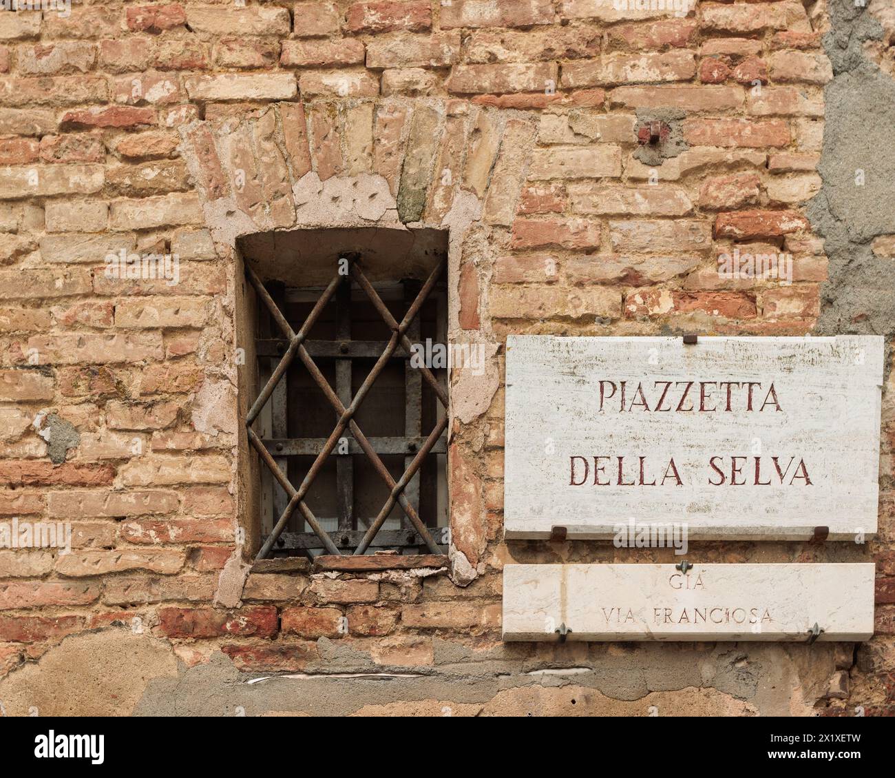 Siena plaque hi-res stock photography and images - Alamy
