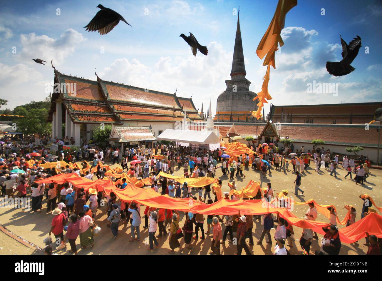 Hae pha khuen that on vesak day hi-res stock photography and images - Alamy