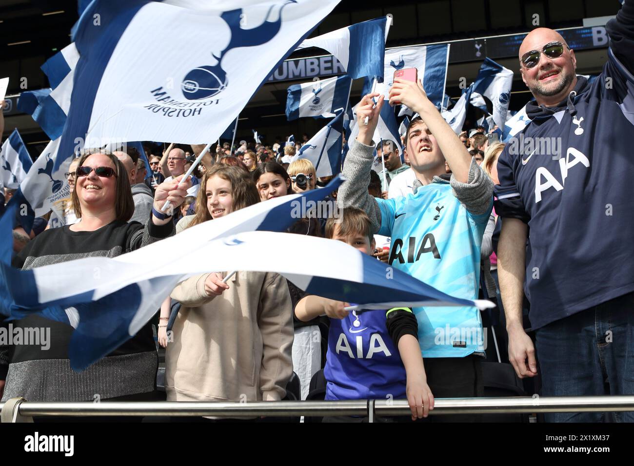 Spurs fans wave flags Tottenham Hotspur FC Women v Leicester City FC ...