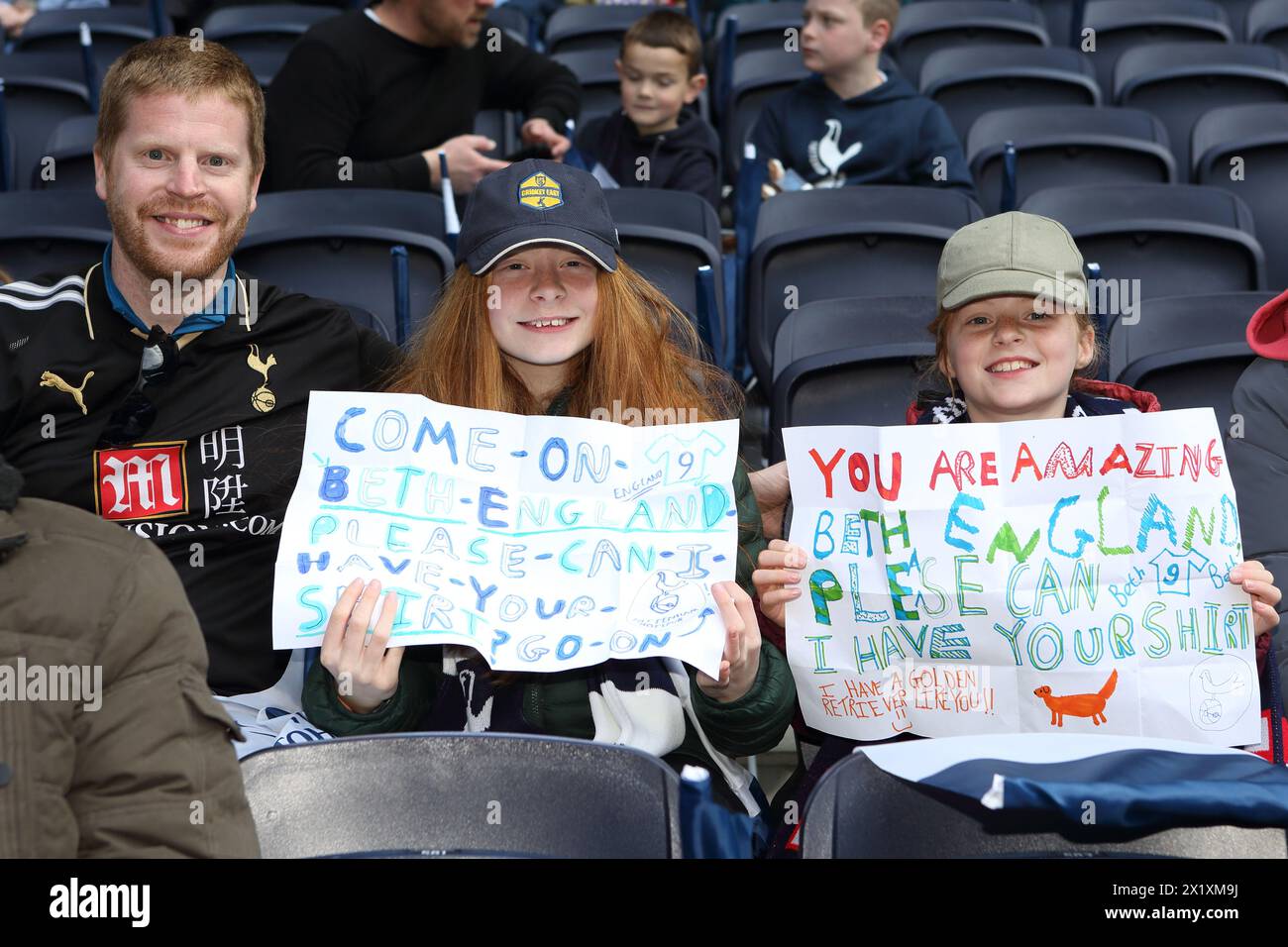Bethany England fans Tottenham Hotspur FC Women v Leicester City FC ...
