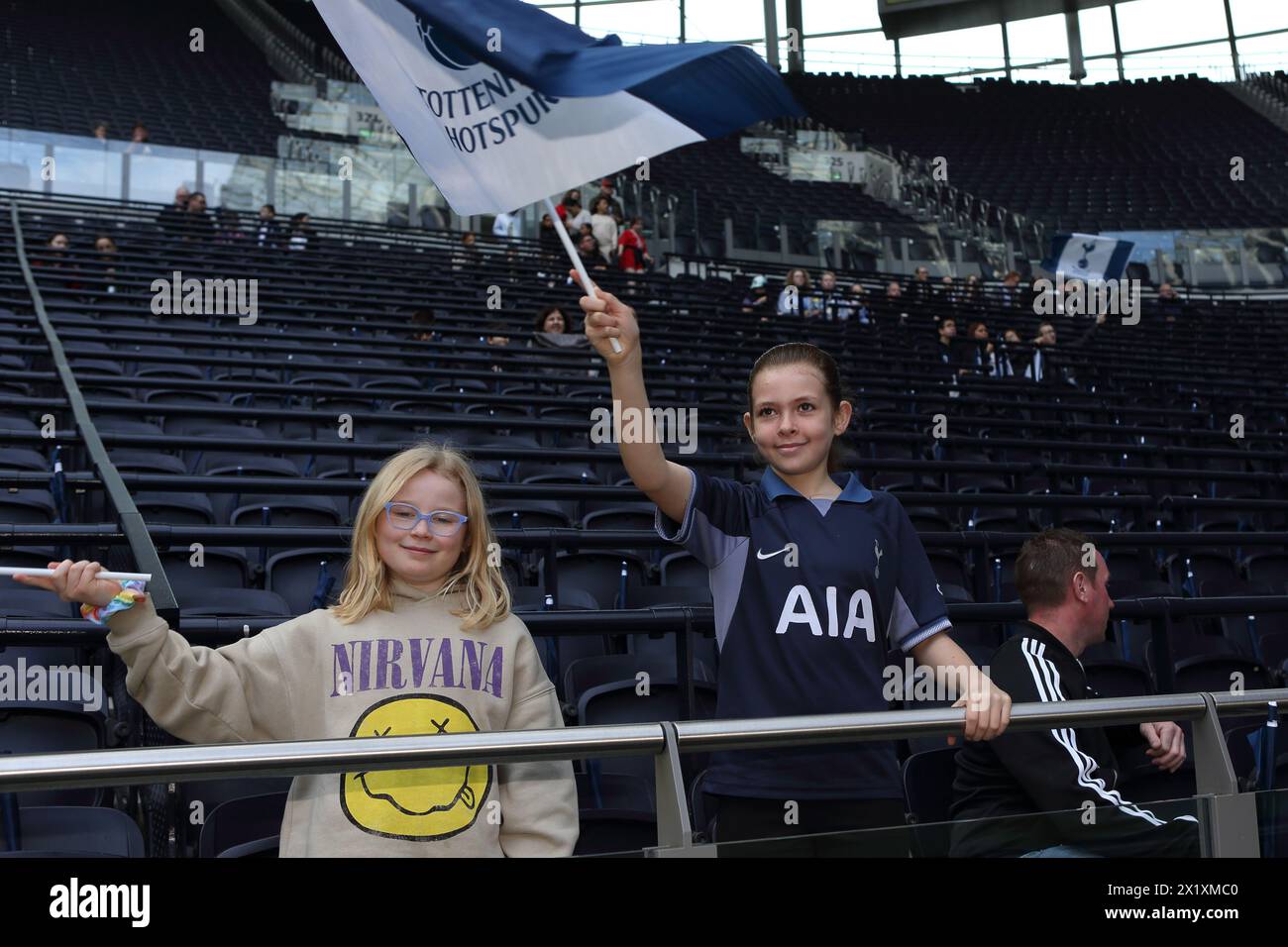 Women wave hi-res stock photography and images - Alamy